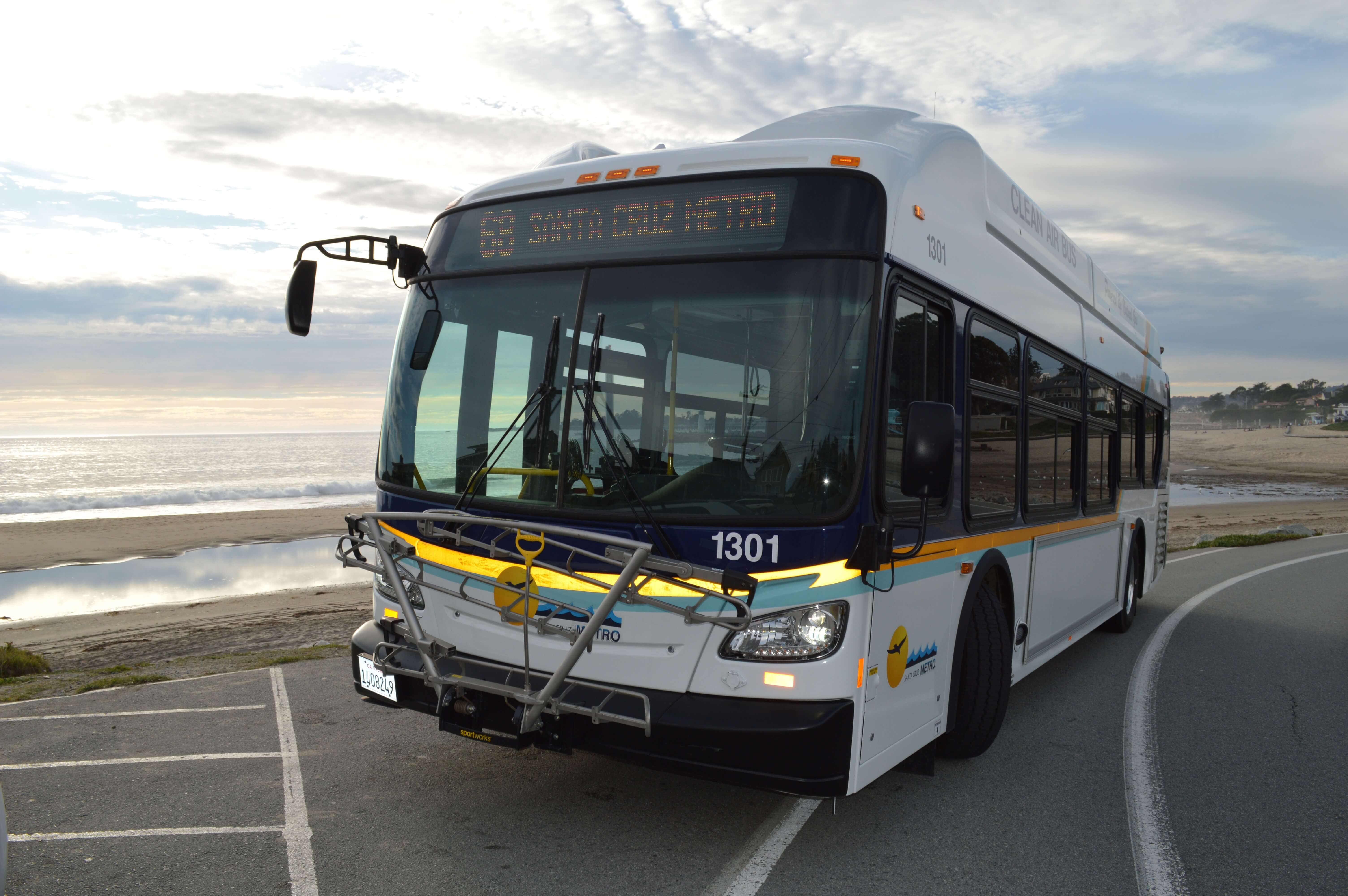 santa-cruz-metro-and-masabi-launch-metro-splash-pass-contactless-mobile